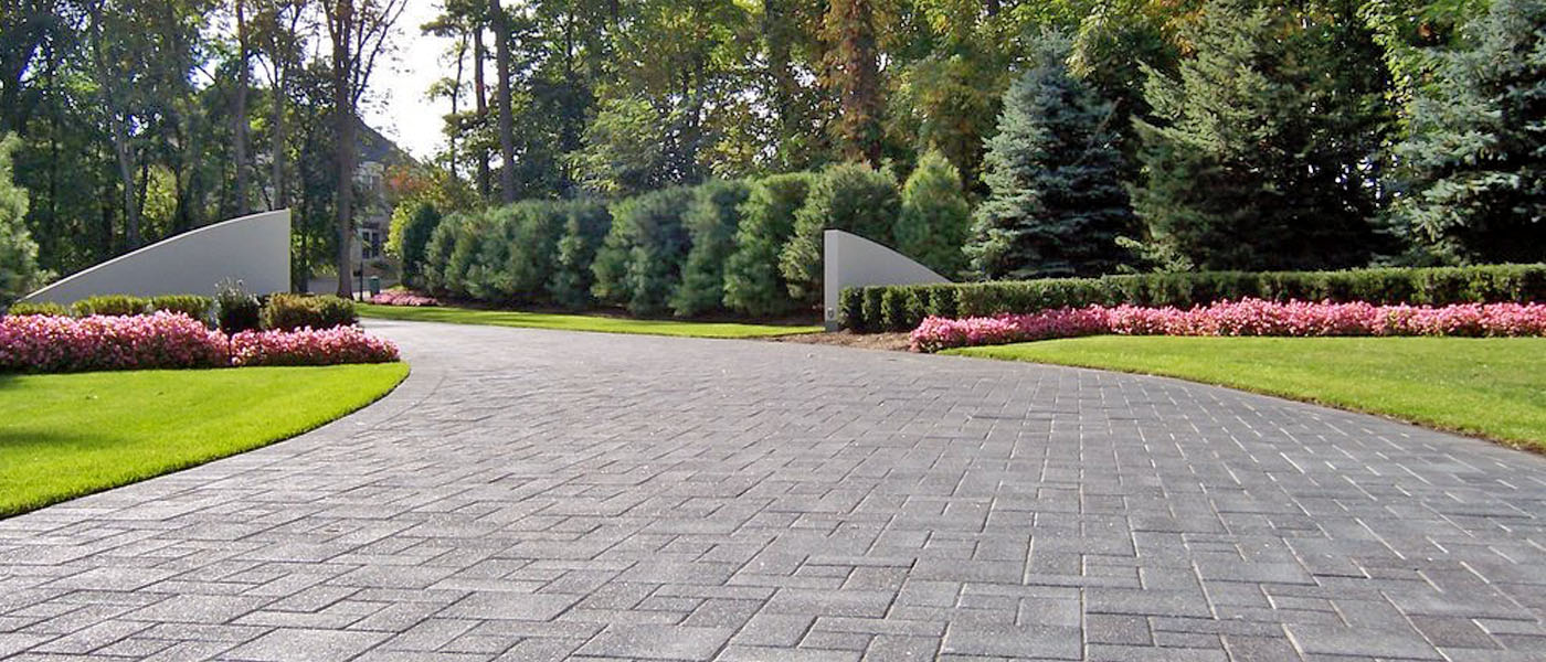 Pavers & Hardscaping Installation | Patio, Driveways, Fire Pits